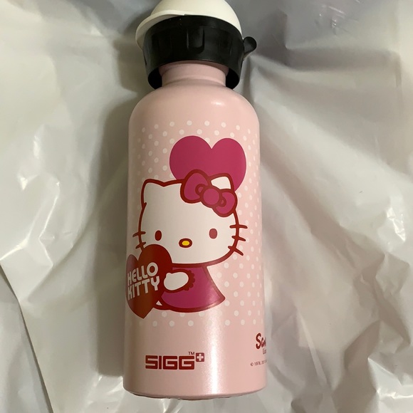 Hello Kitty | Kitchen | Rare New Sigg X Hello Kitty Valentines Water ...